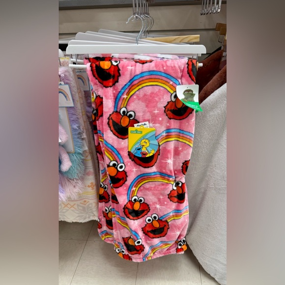 Sesame Street | Bedding | Sesame Street Elmo Blanket Rainbow Pink Bnwt ...